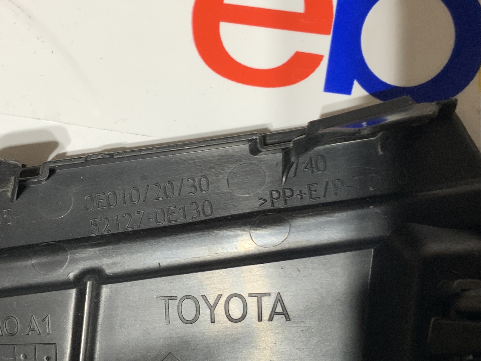 2017-2019 TOYOTA HIGHLANDER RIGHT FRONT BUMPER COVER CAP 52127-0E130 RH ...