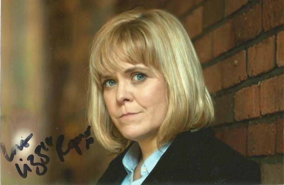 HOLLYOAKS* LIZZIE ROPER 'SAM LOMAX' SIGNED 6x4 PORTRAIT PHOTO+COA | eBay