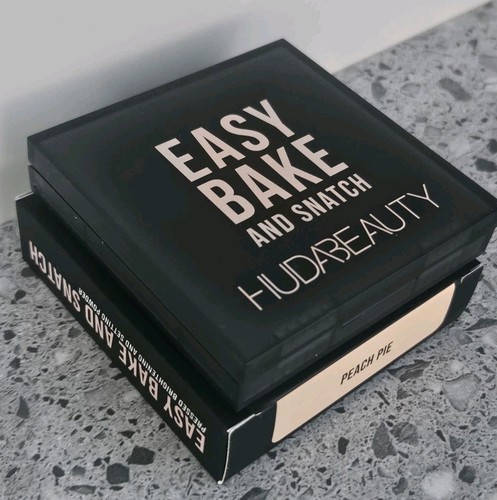 HUDA Easy Bake & Snatch Pressed NoTalc Brightening Setting Powder ...