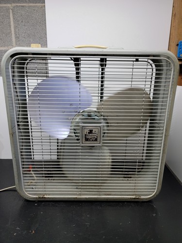 Vintage Windsor Metal Box Fan Vintage Collectible Nostalgic Home ...