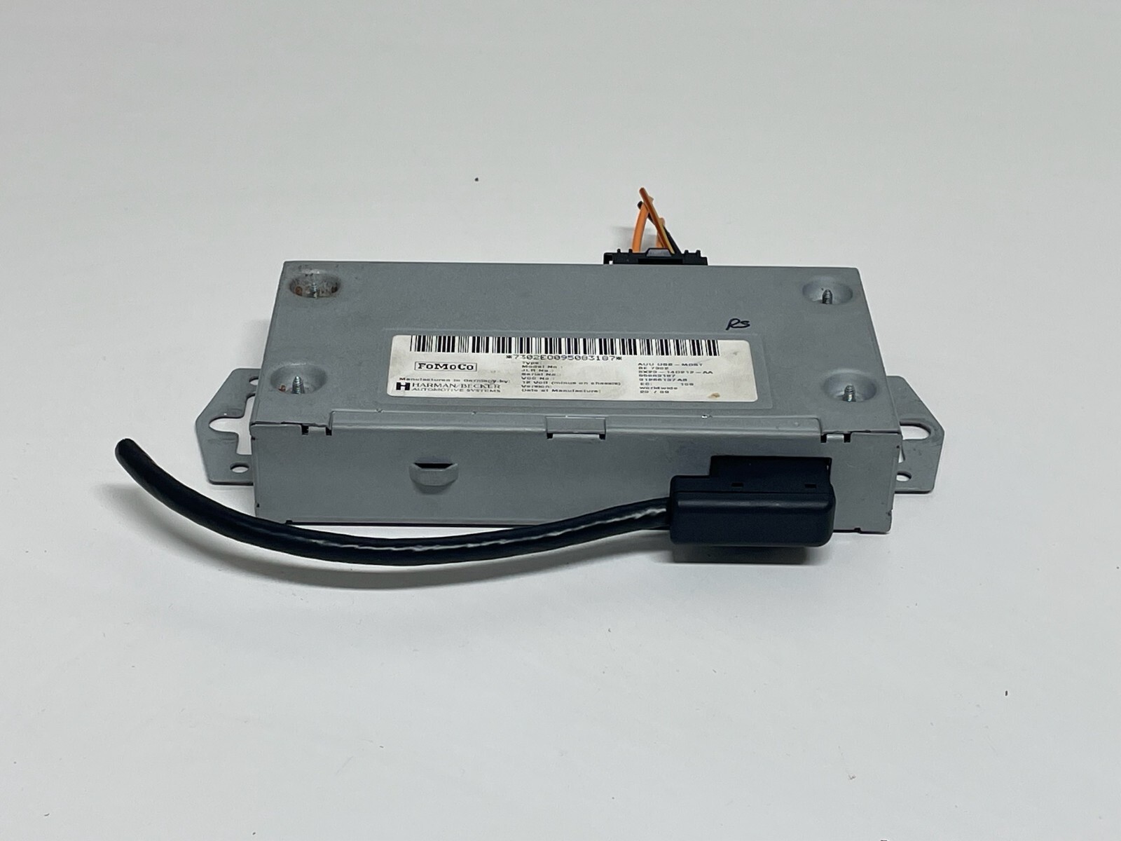 09-11 Jaguar XF Harman Becker iPod USB Bluetooth Control Module Under ...