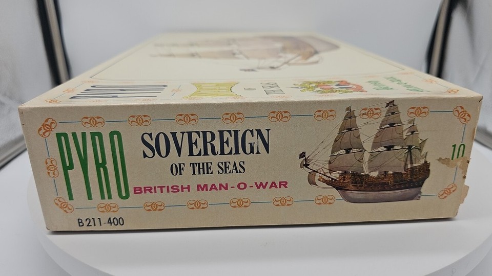 PYRO 1966 Sovereign Of The Seas Ship British Man-O-War B211-300 Sail ...