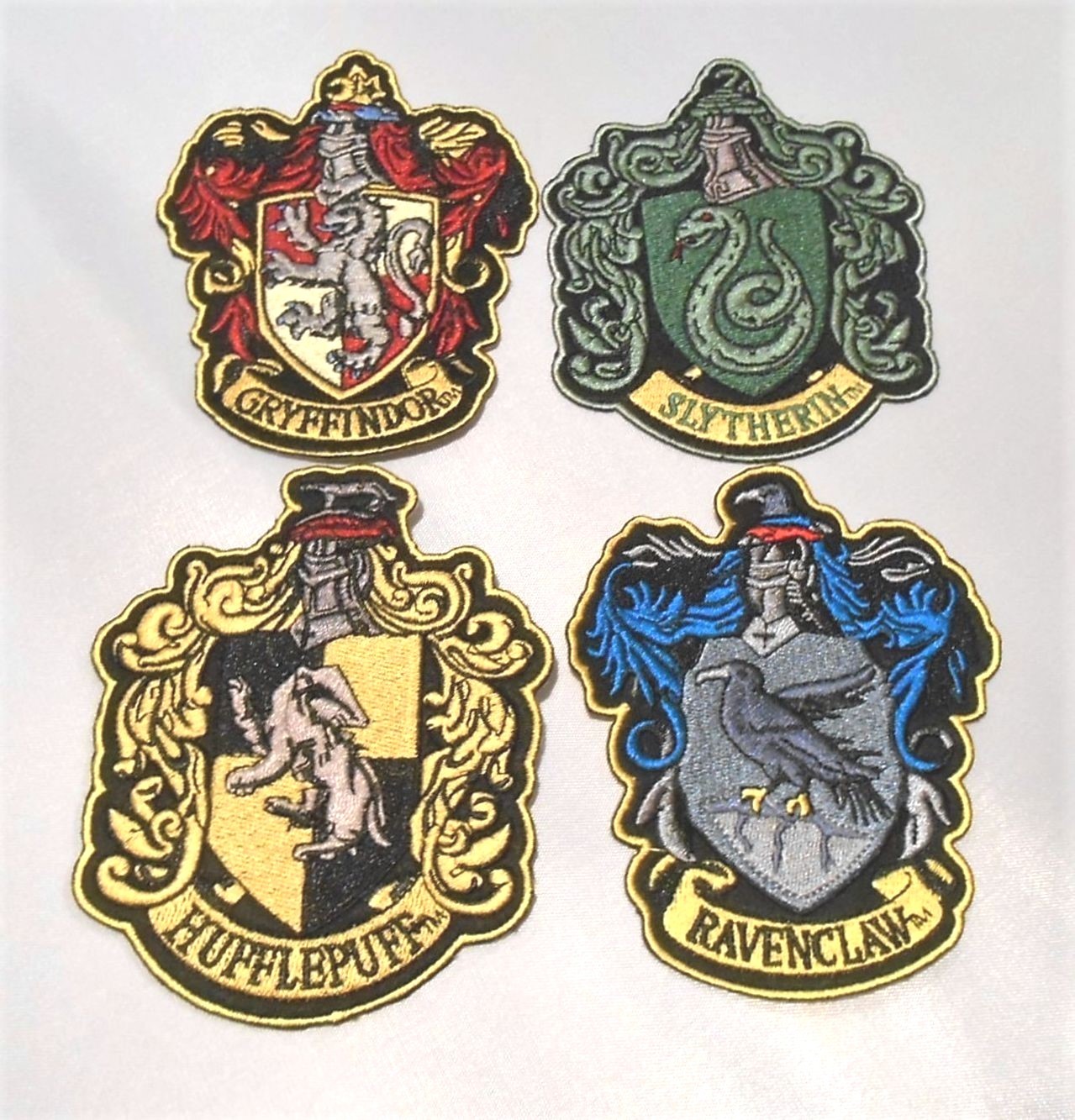 HARRY POTTER HOUSE PATCHES (4) X-LARGE 4 1/2" EMBROIDERED PATCH SET ...