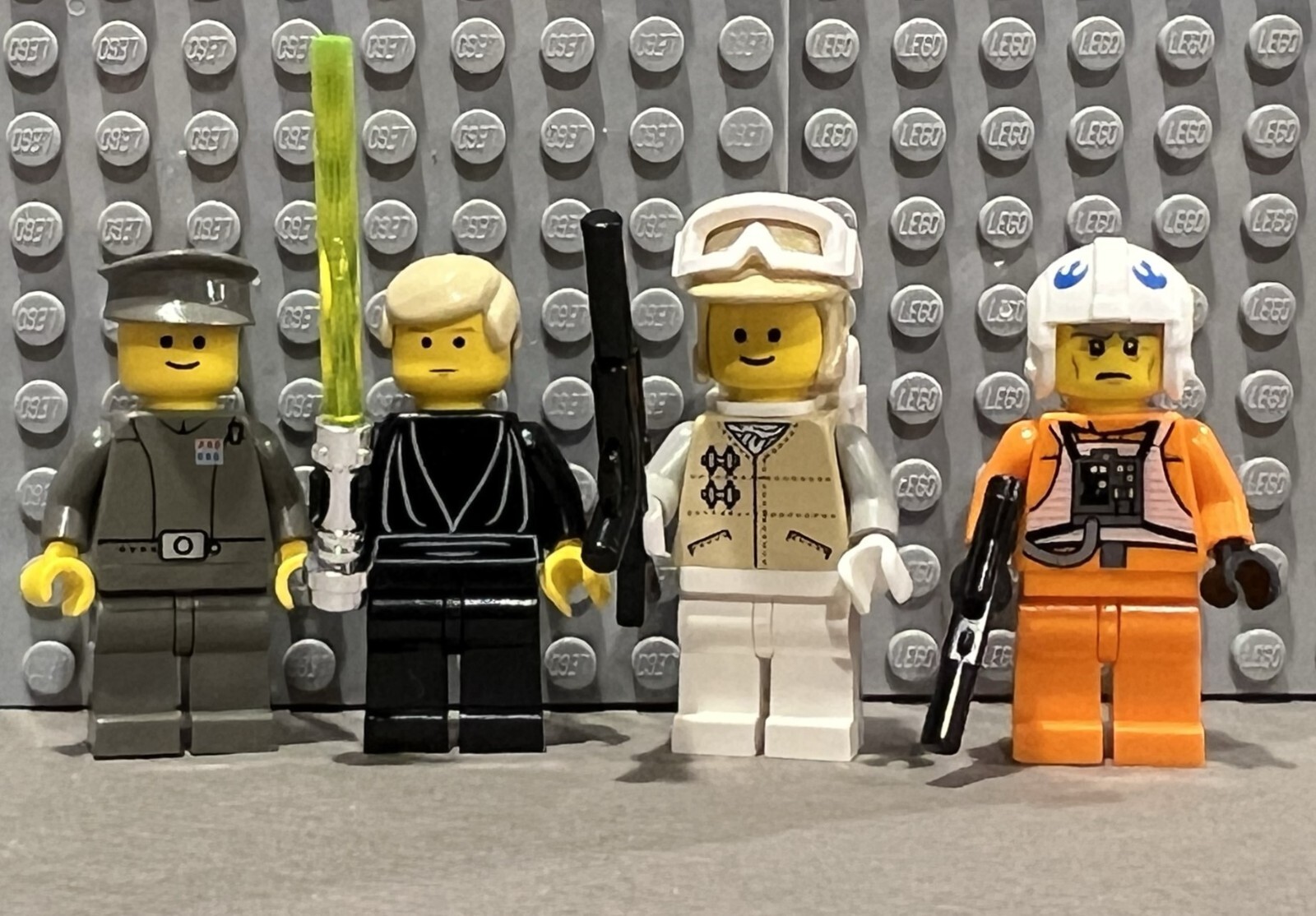 LEGO Star Wars Minifigs - Luke, X-Wing Pilot, Hoth Trooper & Officer ...