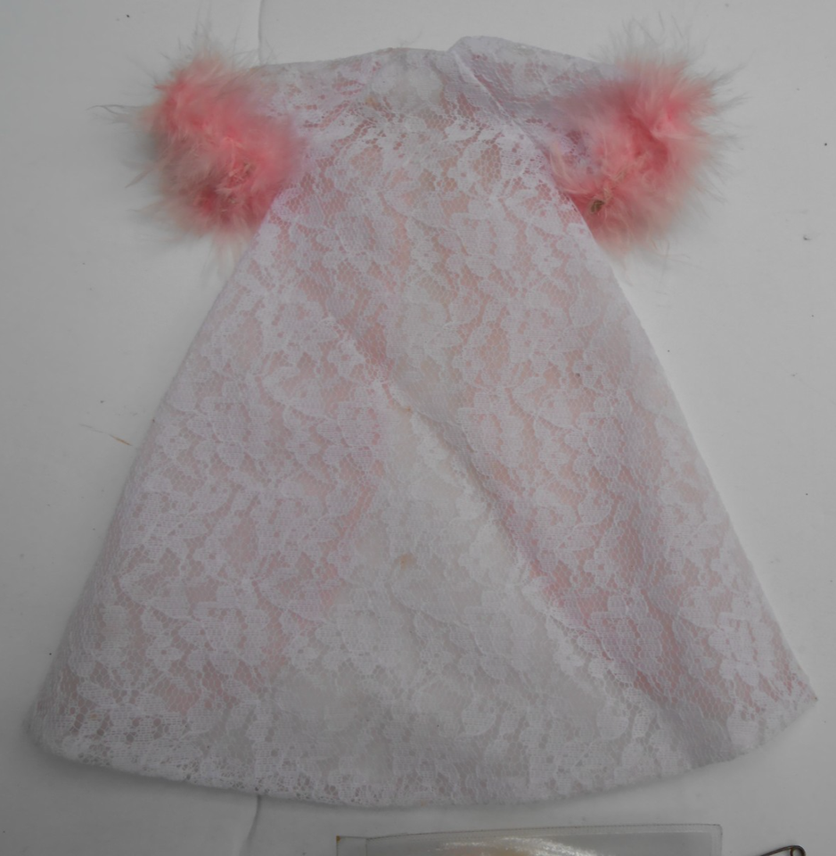 Vintage Barbie #1694 Moonbeams complete light pink negligee | eBay