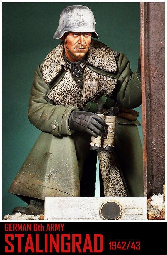 LL-227 German General, Stalingrad, 1/9th (200mm) scale resin figure ...