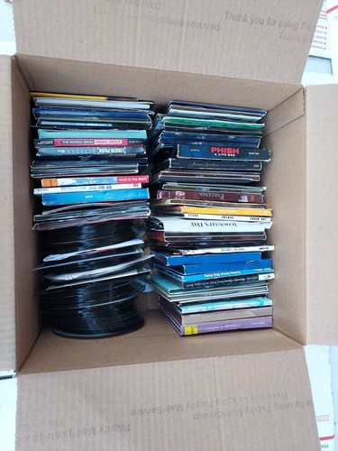 Lot Of 200 CDS MIXED MEDIA LOT Loose DISCS & Soft Cases ASSORTED T6#106 ...