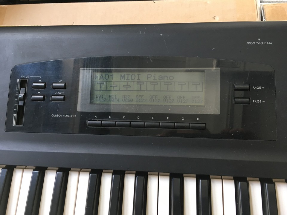 Korg 01w/fd 61 key Workstation synthesizer, vintage/o1w/v62/SMF ...