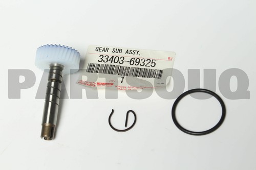 3340369325 Genuine Toyota GEAR SUB-ASSY, SPEEDOMETER DRIVEN (ATM) 33403 ...