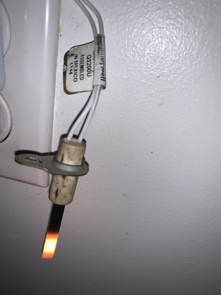 Honeywell Glowfly Q3200U Silicone Nitride Igniter Q3200U1004 USED | eBay