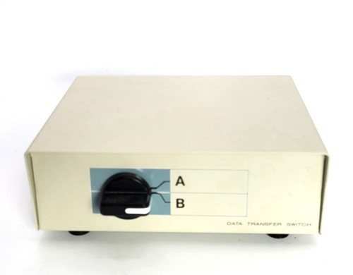 Data Transfer A-B Switch Box with 25-Pin Input / Output Connector, New ...
