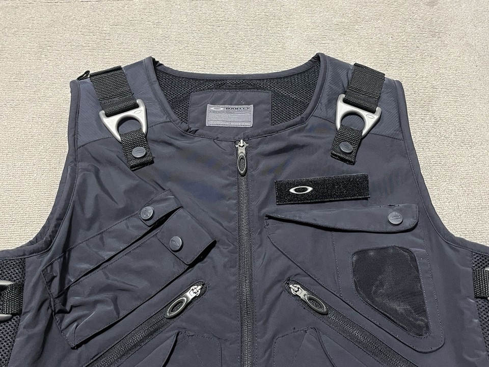 Very Rare! Oakley AP Tactical Vest L | eBay