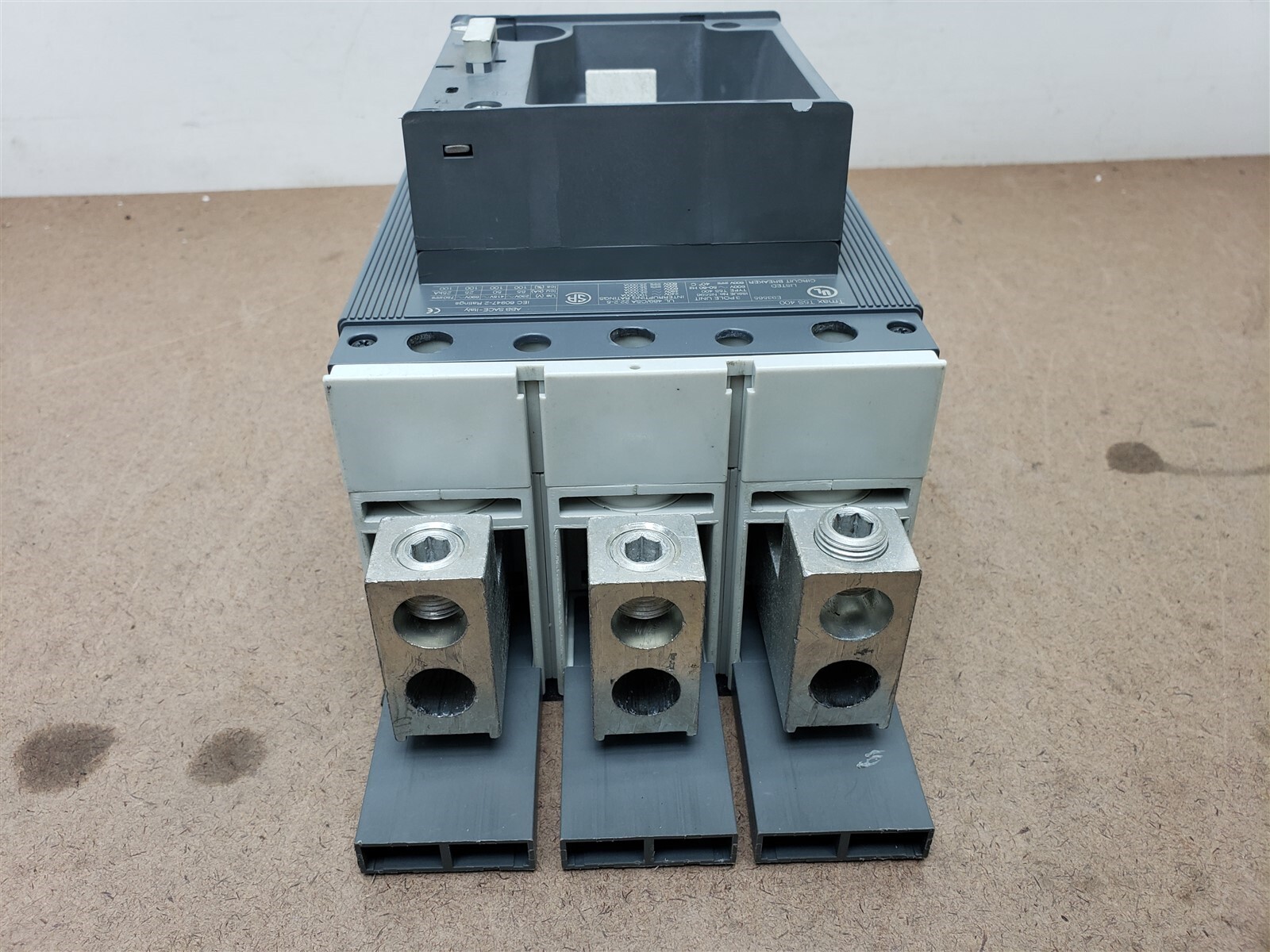 ABB TMAX T5S 400 Breaker PR221DS LSN Trip unit 400 Amp Excellent ...