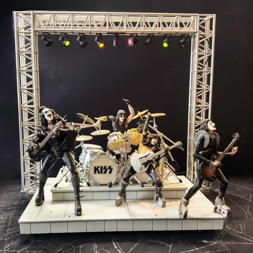 KISS ALIVE lighted stage and action figure set. | eBay