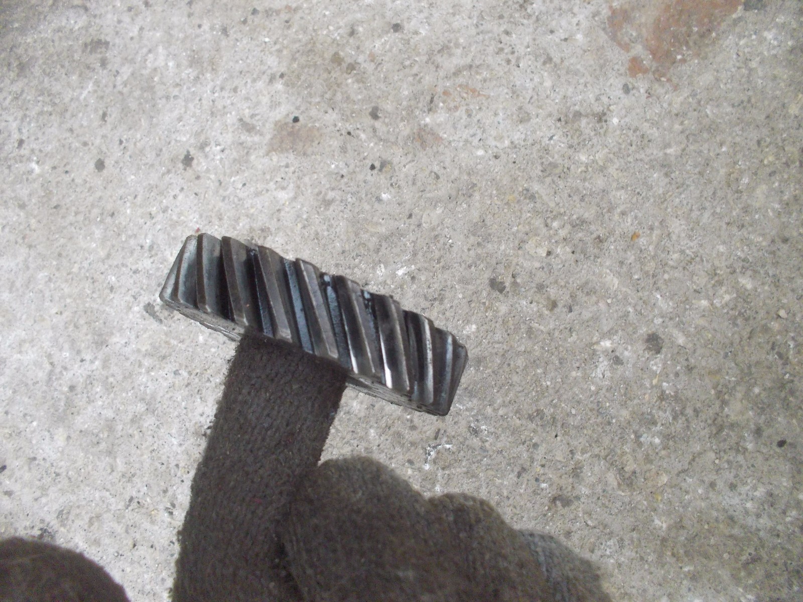 Ferguson TO30 30 tractor engine motor crankshaft main crank front drive ...