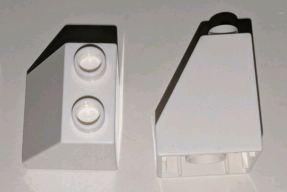LEGO DUPLO LOT OF 4 WHITE 2X2 45 DEGREE SLANT SLOPE SLANTED PIECES ...
