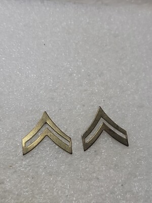 U.S. ARMY CHEVRON: CORPORAL: CPL GOLD TONED PAIR SINGLE POST CLUTCH ...