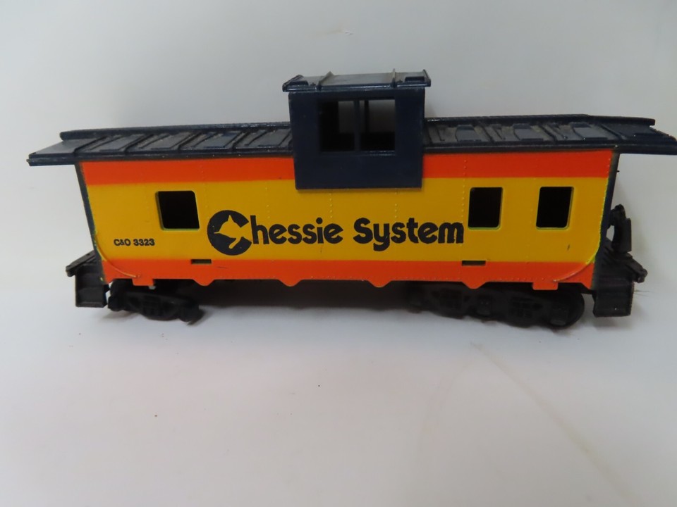 HO Scale CHESSIE SYSTEM C&O #3323 WIDE VISION CABOOSE | eBay