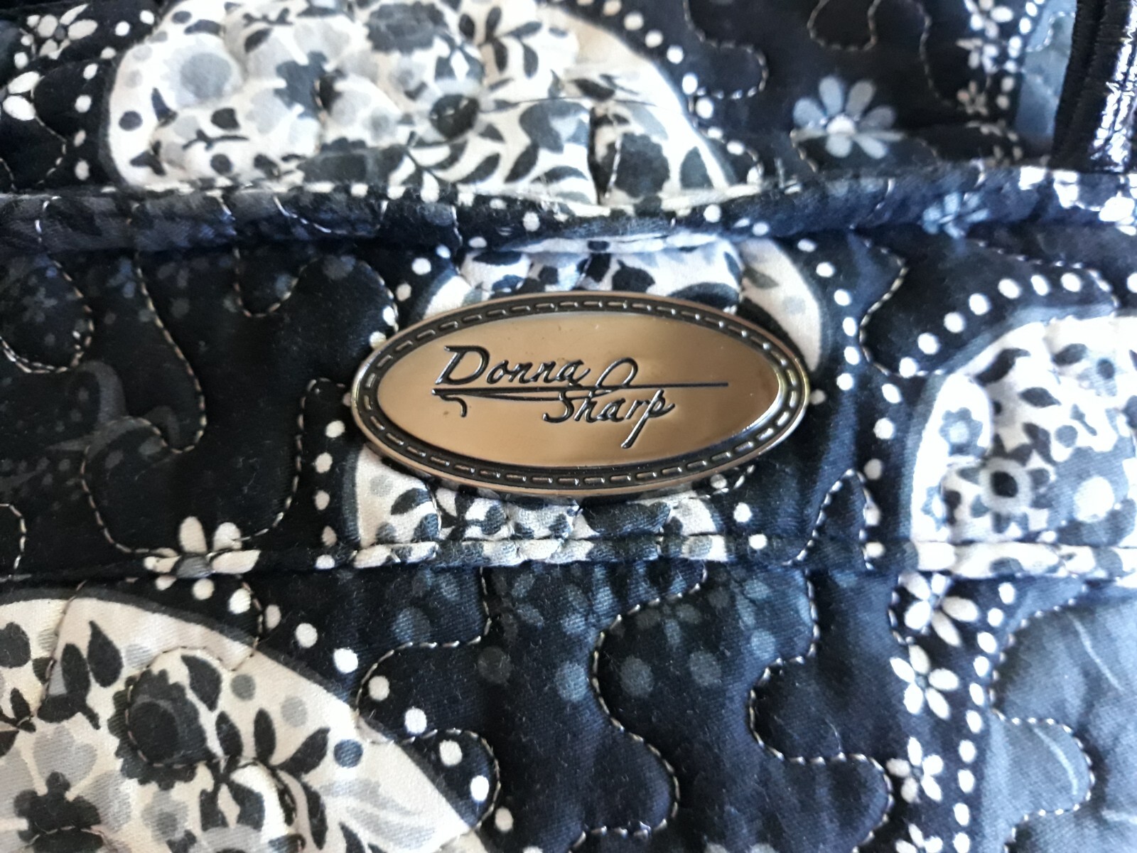 Donna Sharp Black & White Paisley Quilted & Patent Medium Shoulder ...