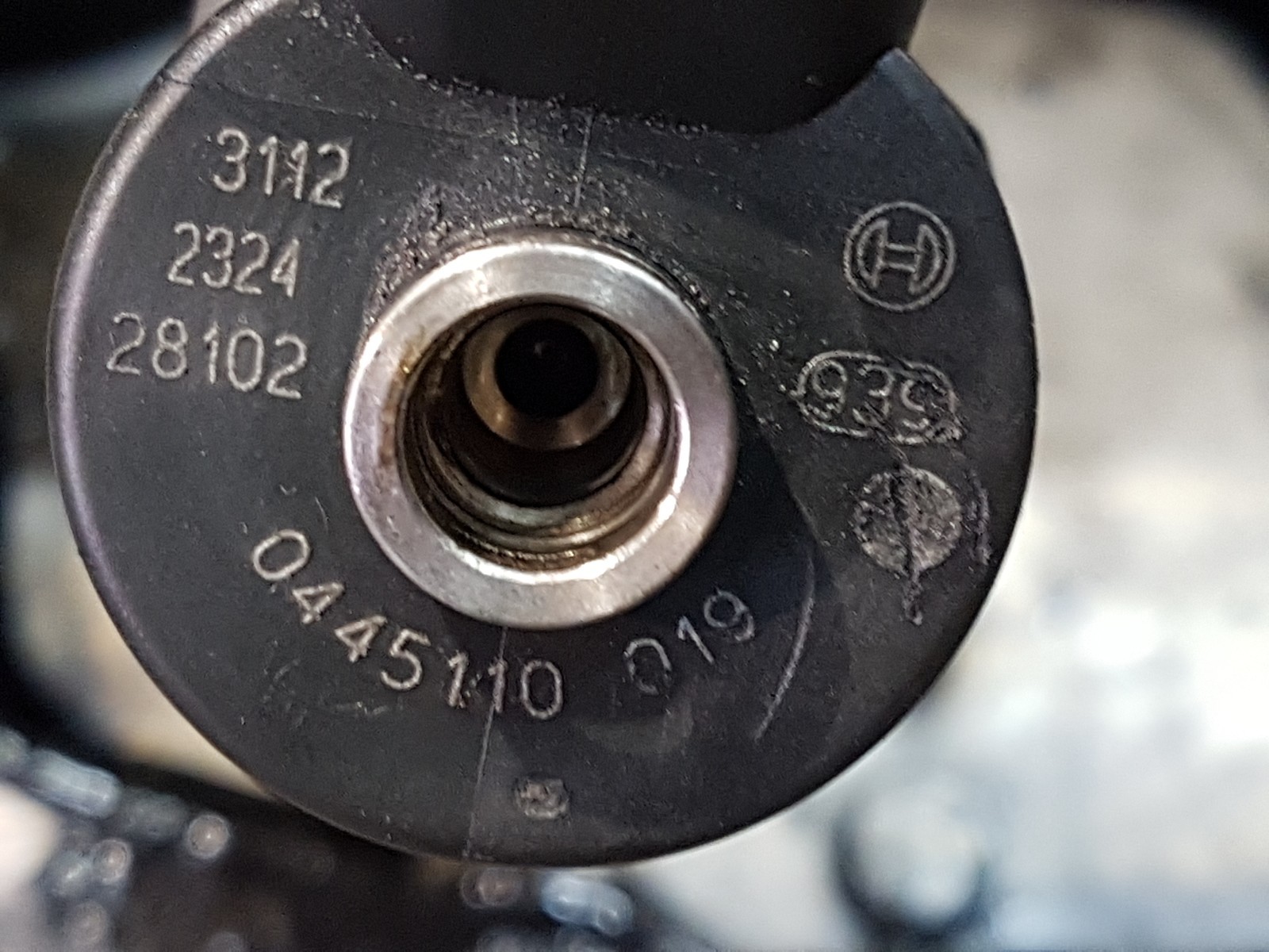 INIETTORE DIESEL GASOLIO FIAT PUNTO 188 (99-05) 1.9 JTD 0445110019 ...