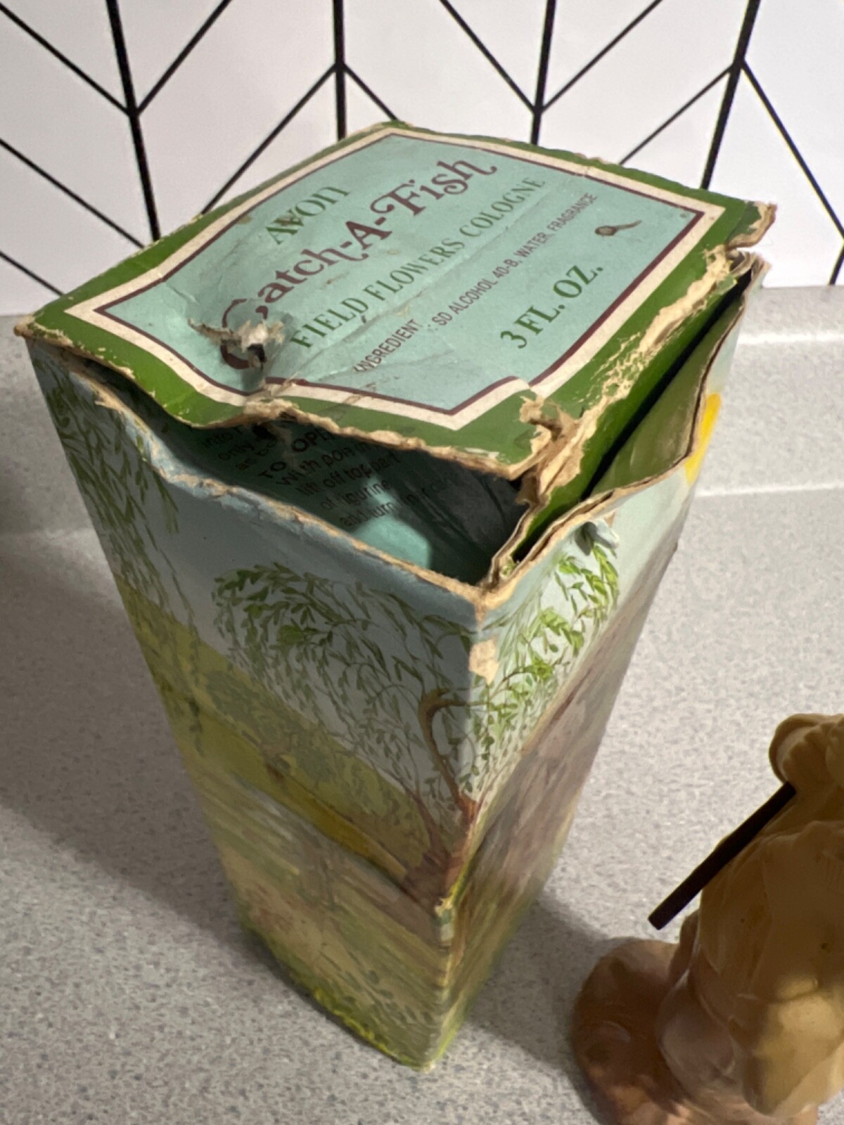 Vintage Avon Catch A Fish Field Flowers Cologne With Original Box | eBay