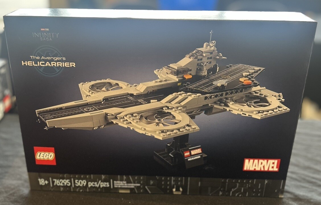 Lego 76295 Marvel Avengers Helicarrier • Marvel Studios The Infinity ...