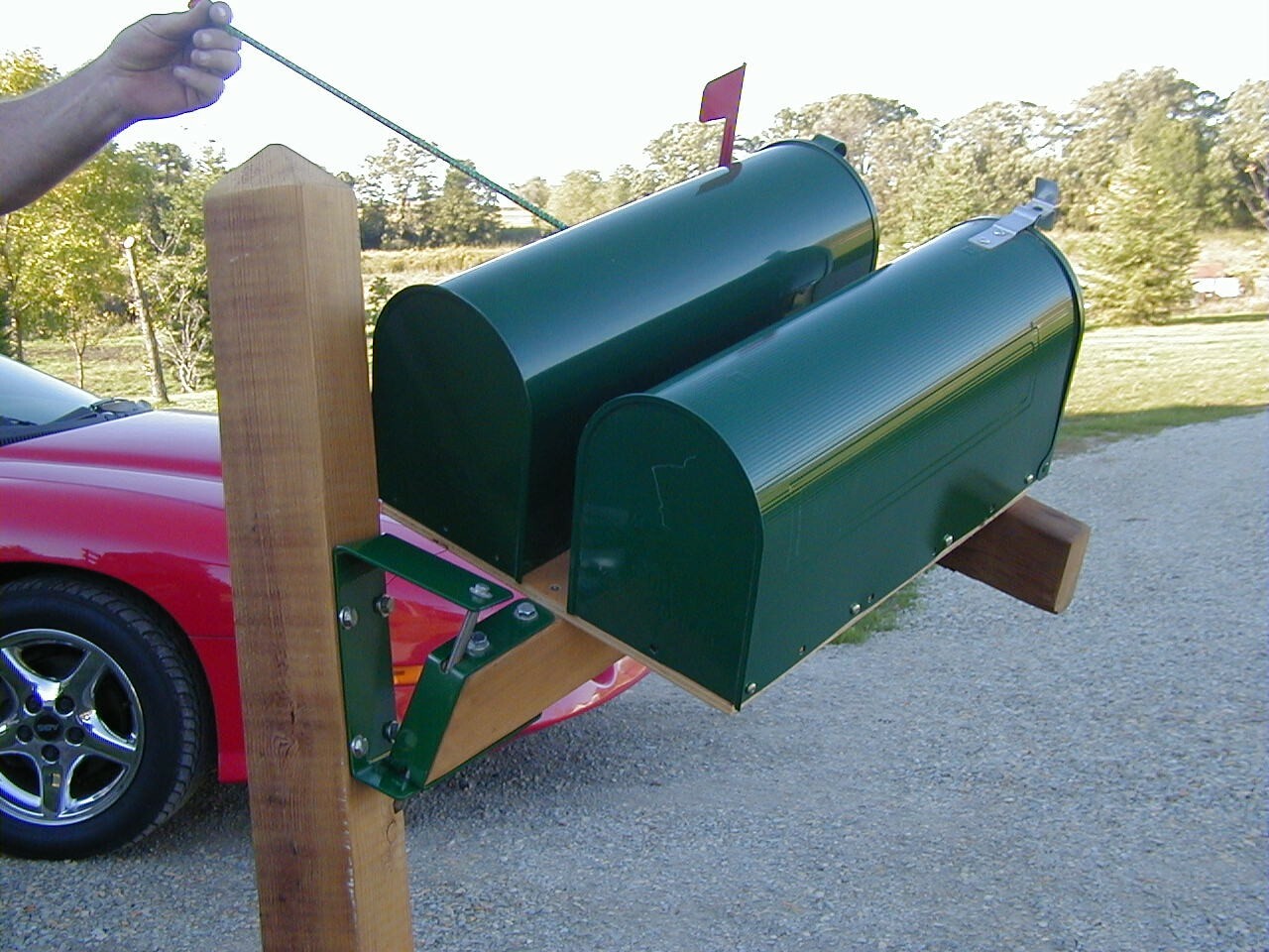 Swing Pivoting, moveable, gravity self centering mailbox hinge, pivots ...