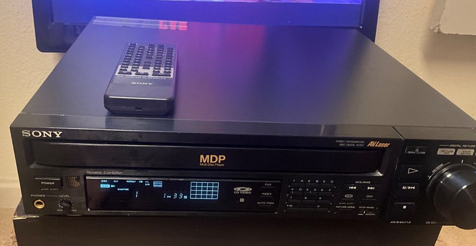 SONY LaserDisc Player MDP-510 with remote (see video) works side ways ...