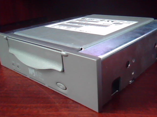 SCSI DAT Tape Drive SUN 390-0027-02 HP C5683-00625 DDS4 40GB SCSI LVD ...