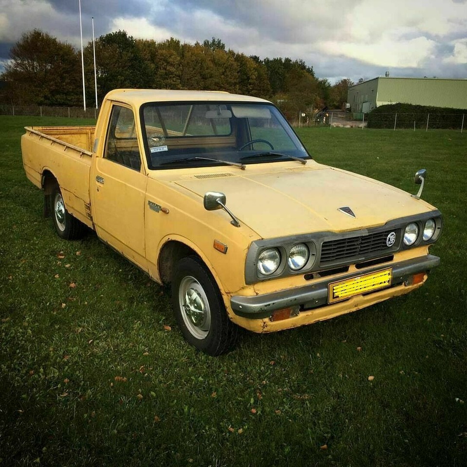 New Badge/Emblem.1Pair For TOYOTA HILUX PICKUP RN20 RN25 | eBay