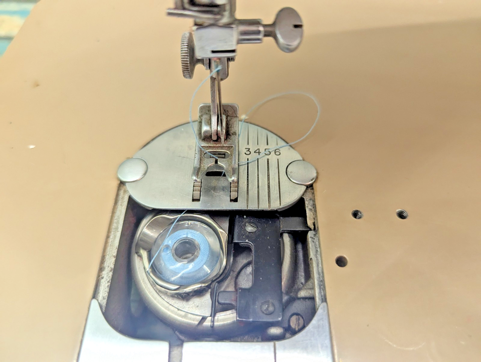 Vintage Singer Model 500A Slant-O-Matic Rocketeer Sewing Machine ca ...