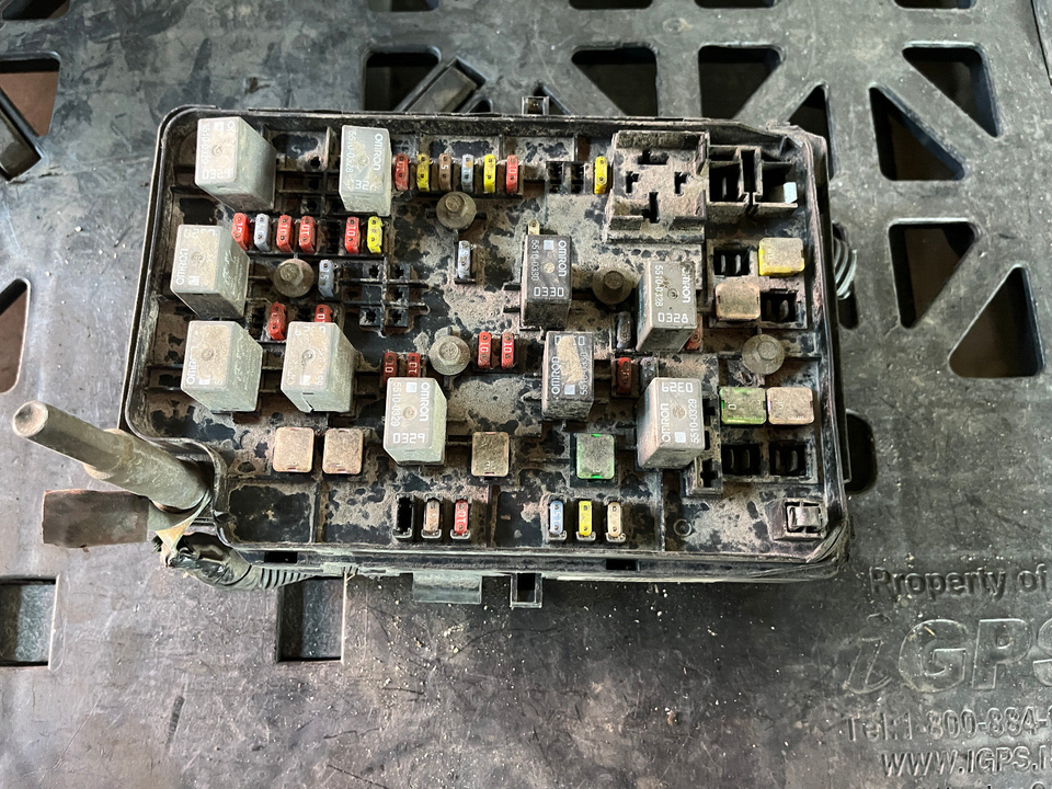 OEM 2007 Chevrolet Cobalt Fuse Box Junction 25825000 | eBay