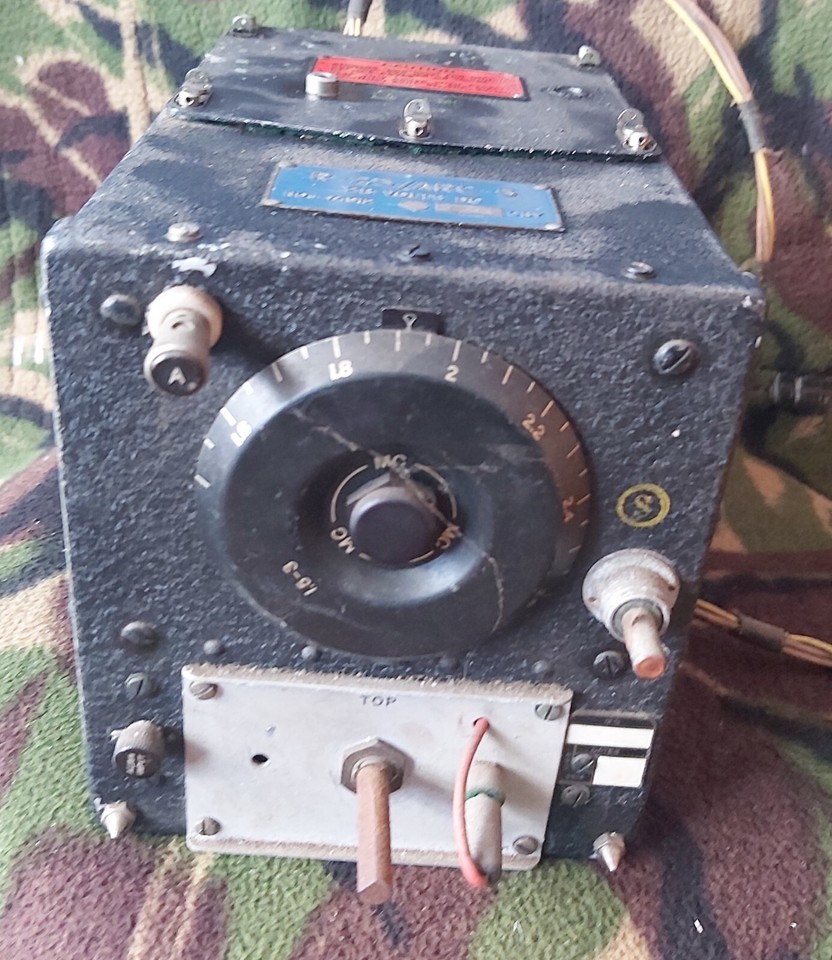 WW2 US NAVY ARC5 AIRCRAFT RECEIVER RADIO R-25 SN:2422 | eBay