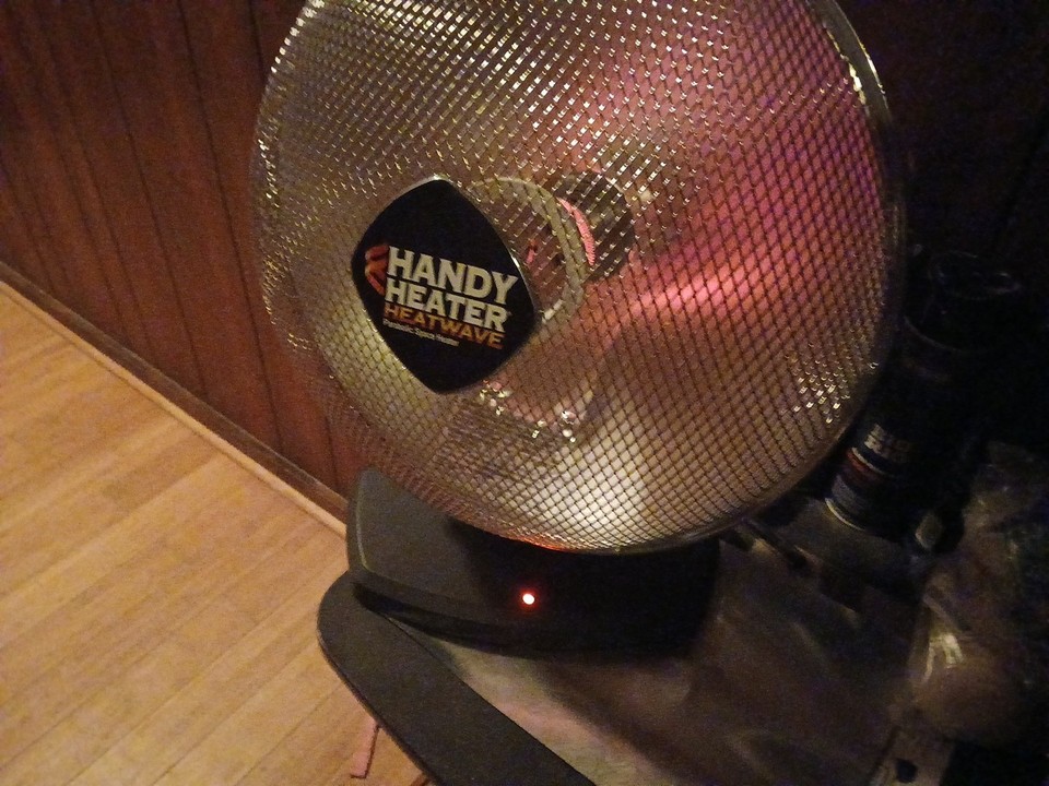 Handy Heater Radiant 1200-Watt Energy Efficient Quiet Oscillates Cool ...