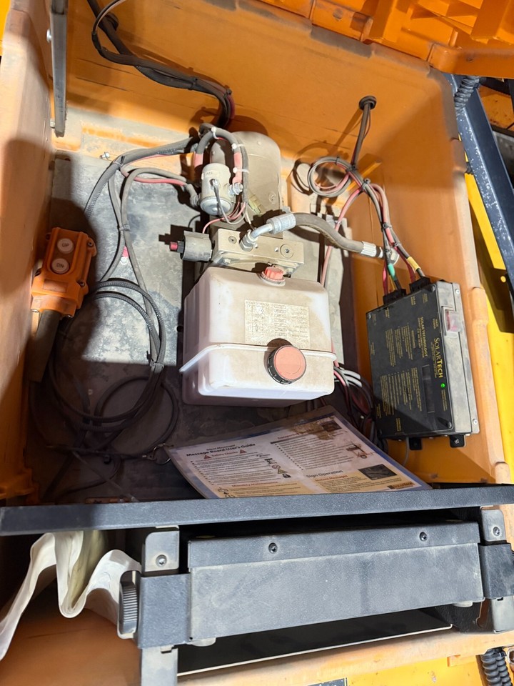 Solar Tech Message Board Trailer - Used - AM24187 | eBay