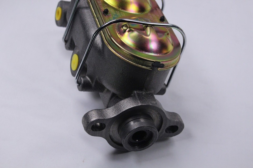 Dual Reservoir Universal GM Master Cylinder Drum/Drum Brakes 2 Bolt ...
