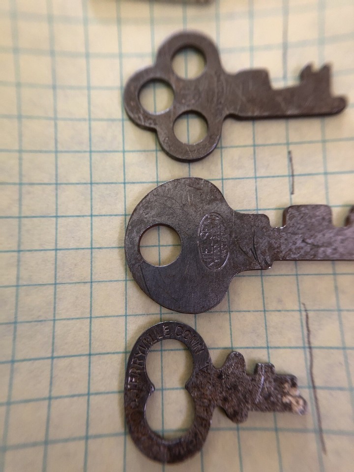 Skeleton Keys Corbin Eagle Yale Neilson Steel Mixed Lot Vintage Flat ...