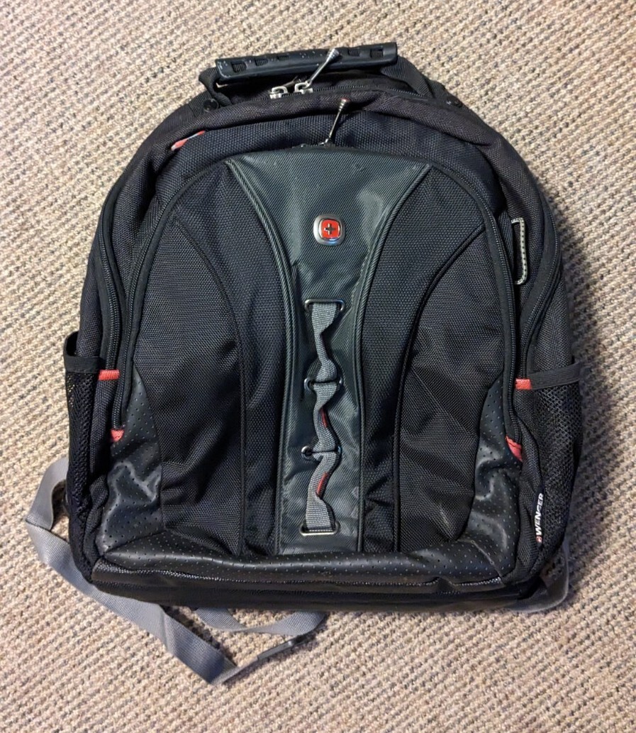 Swiss Gear Wenger 17in Laptop Backpack - Black - Great Condition & Free ...