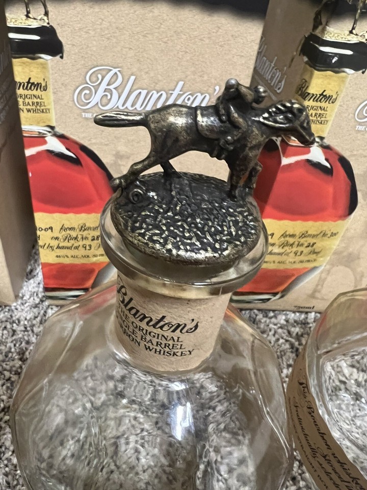 Complete Set 8 Blanton's Bourbon Whiskey Cork Stoppers w Empty Bottles ...