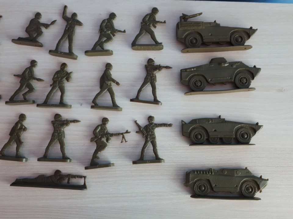 Rare vintage soldiers toys flat figures plastic | eBay
