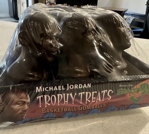 Michael Jordan NBA Space Jam Trophy Treats Basketball Gumballs étui ...