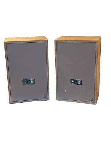 Realistic MC-600 Bookshelf Speakers | Wood Cabinets | 8 Ohms | Vintage ...