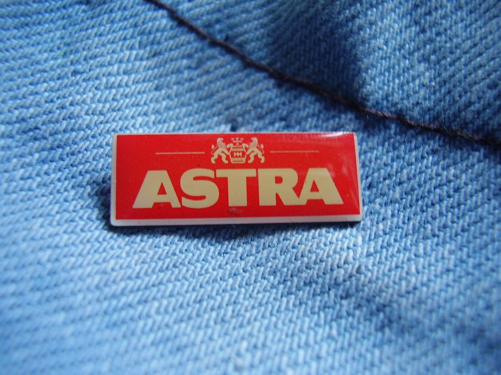 Pin Astra Bier Brauerei Hamburg das Bier aus St. Pauli Hamburger Hafen ...