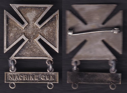US Army Second World War MACHINE GUN Marksmanship Qualification Badge ...