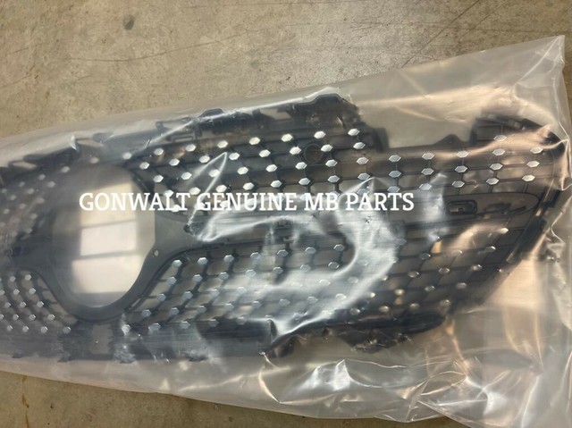 Genuine Mercedes-Benz Grille Assembly 257-885-24-02 for sale online | eBay