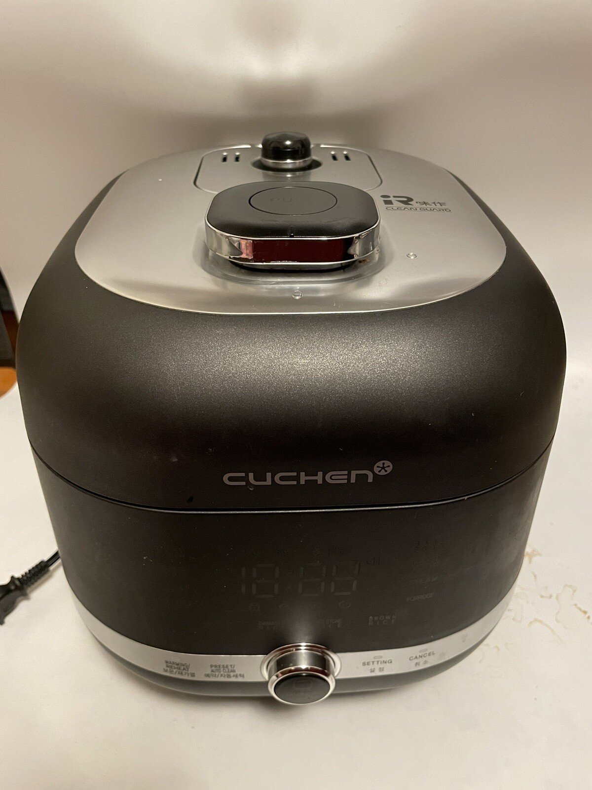 CUCHEN CJR-PM0610RHW Auto Steam Clean 6 Cup IR Pressure Rice Cooker ...