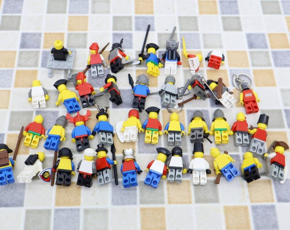 LEGO Minifigs 39pcs Bulk Lot Loose Parts Junk | eBay
