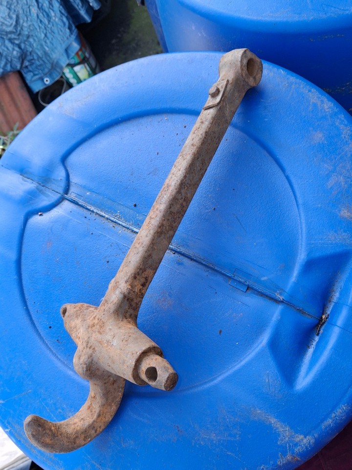 EARLY GREY FERGUSON TRACTOR PICK UP HOOK | eBay UK