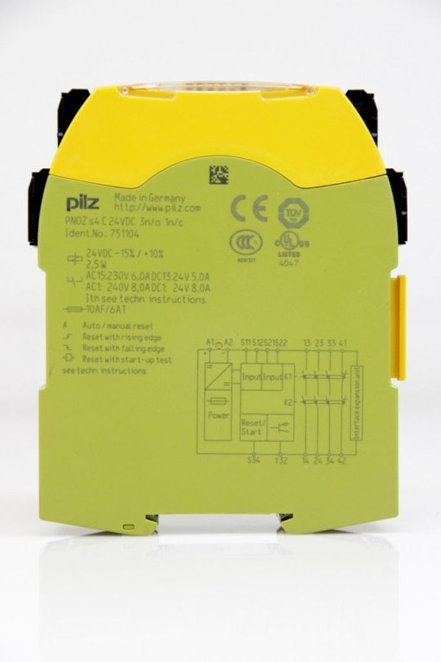 Pilz PNOZ s Emergency Stop Device Safety Door PNOZ s4 24VDC 3n/o 1n/c ...