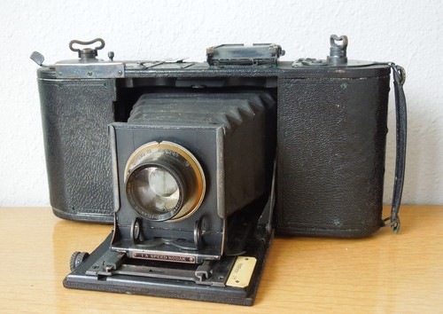Kodak 1A Speed Roll Film Camera w Voigtlander 5 1/2in f/5.4 Lens VG+ ...